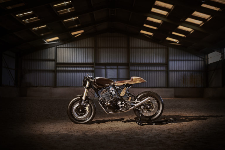 The Dirt Racer – Lions Den Motorcycles